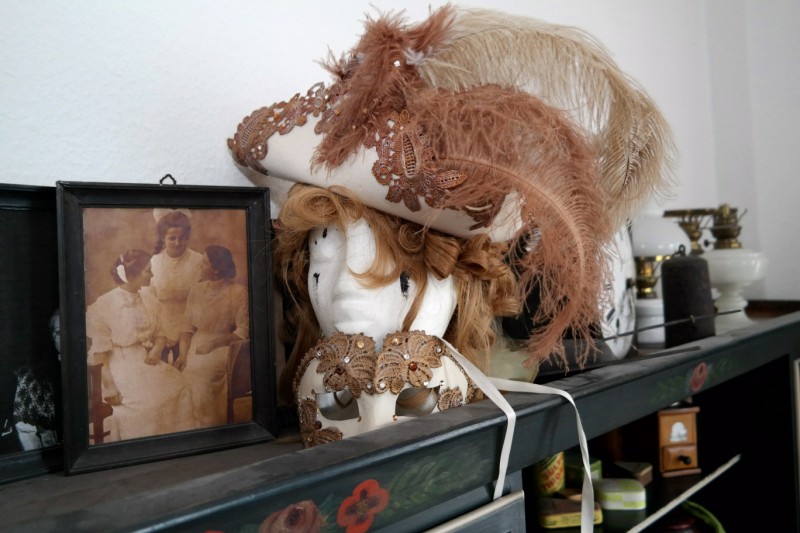 Amazing Homestory in Else Edelstahl's Berlin Wunderkammer